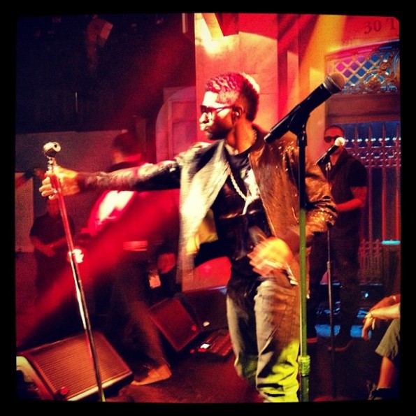 [Video] Usher Brings 'Climax' & 'Scream' to Saturday Night Live - theJasmineBRAND