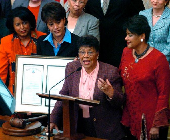 Sad News : GMA's Robin Roberts' Mother Dies - theJasmineBRAND