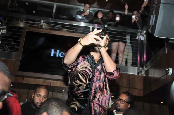 Drake Celebrates 26th Birthday, Partying & Performing At DC Nightclub ...