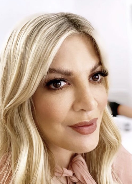 ‘Beverly Hills, 90210’ Actress Tori Spelling Can't Poop Or Pee Alone, 7 ...