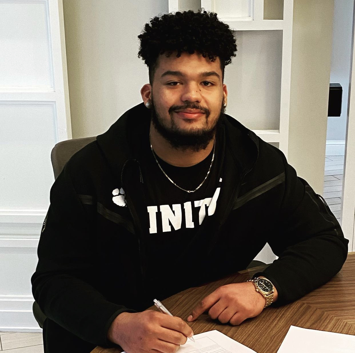 Cincinnati Bengals Guard Jackson Carman Clarifies He Didn't Eat At ...