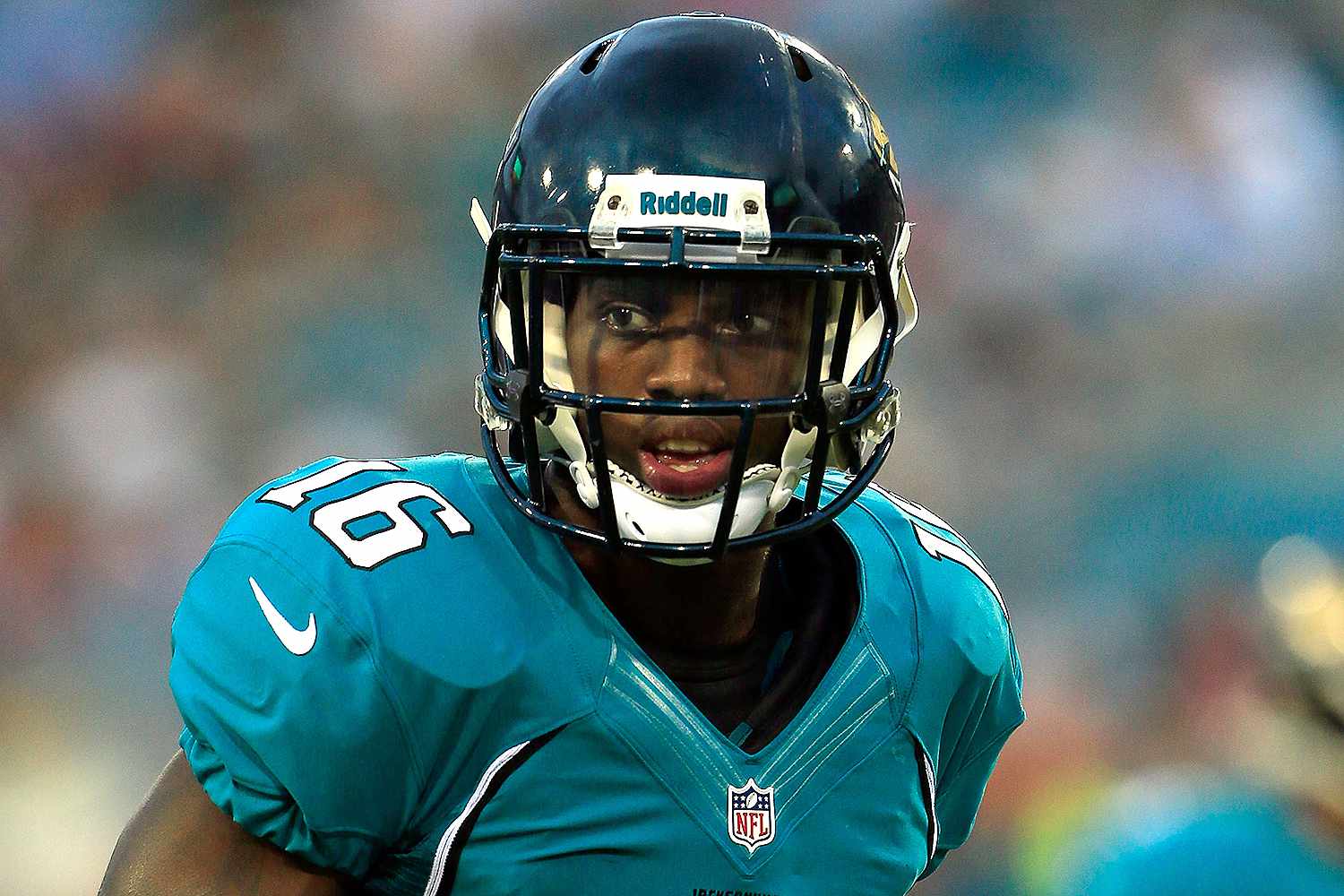 Former NFL Player Antonio Dennard Dies After Shooting Outside A Bar ...