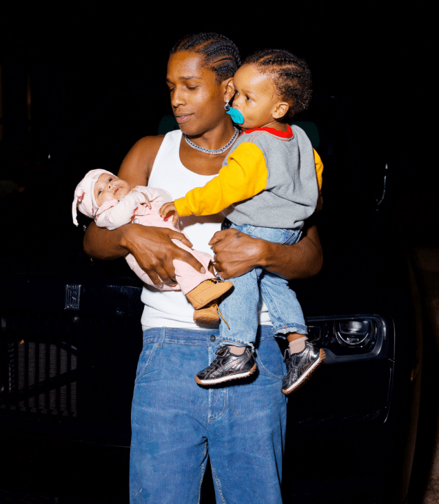 Update: Rihanna & A$AP Rocky Share First Photos Of Their Newborn Baby ...