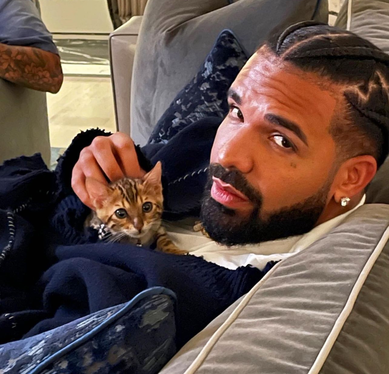 Kendrick Lamar Refers To Drake As A Pedophile, Claims Several Sexual ...