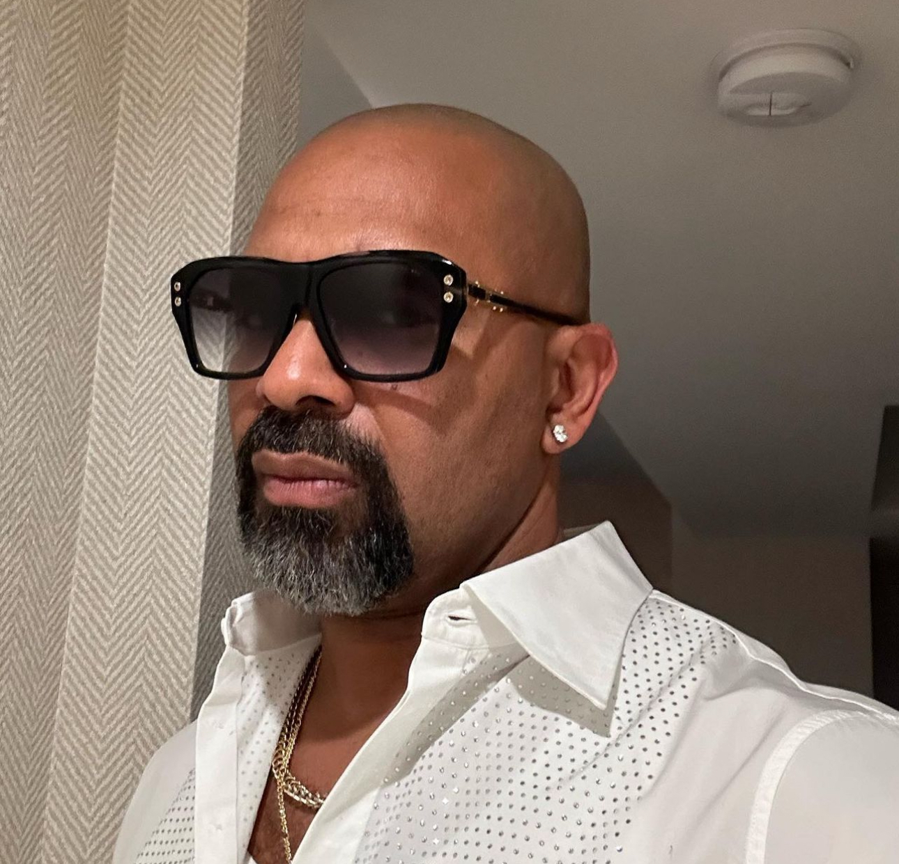 Mike Epps Tells Security To Remove A Woman From His Comedy Show After ...