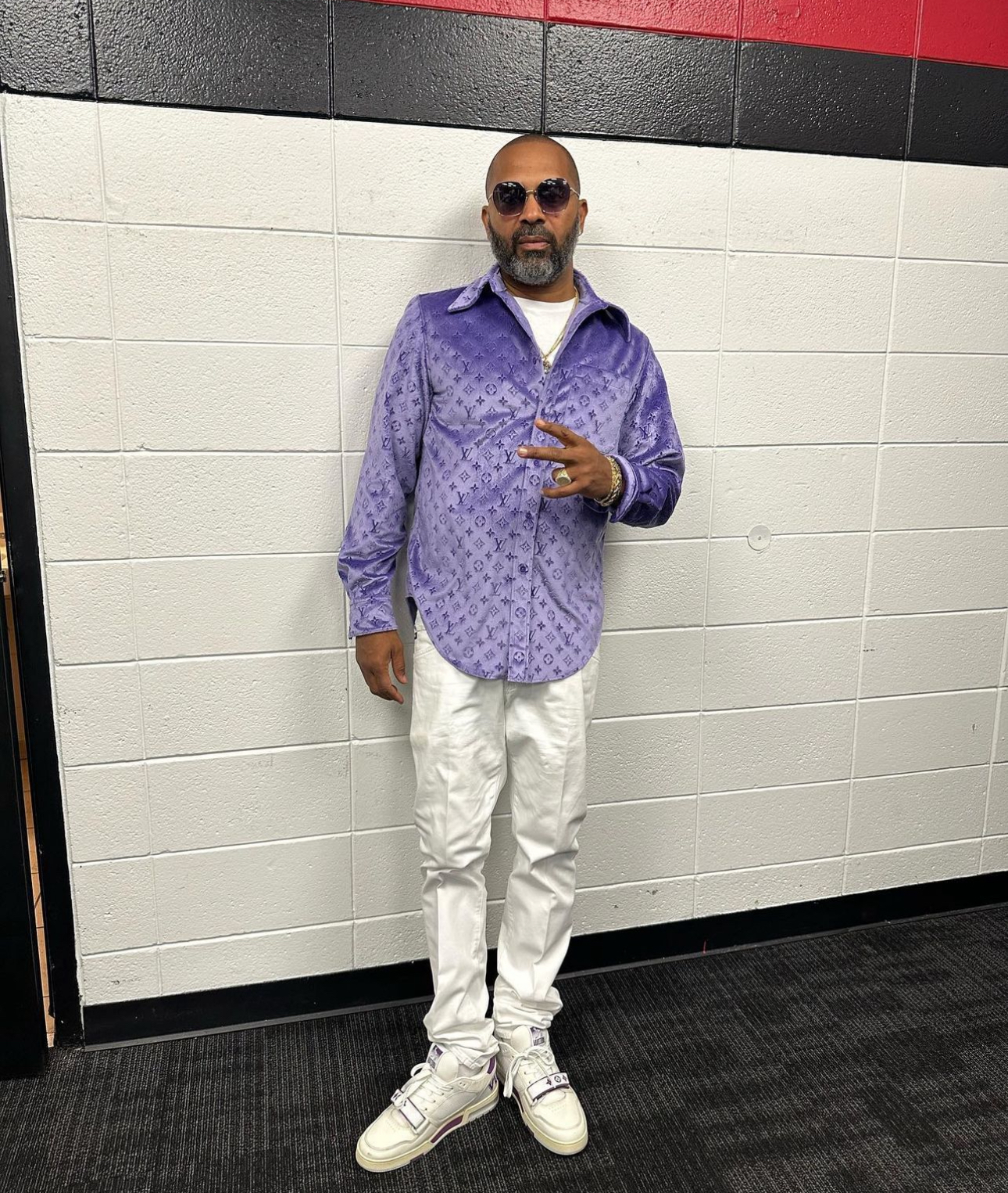 Mike Epps Tells Security To Remove A Woman From His Comedy Show After ...