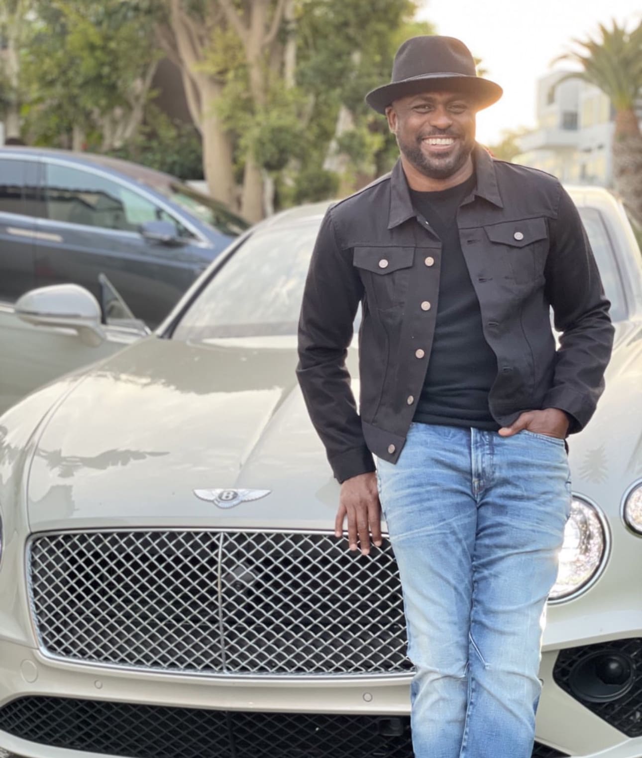 Wayne Brady Says His 'DM's Are Popping' Since Coming Out As Pansexual ...